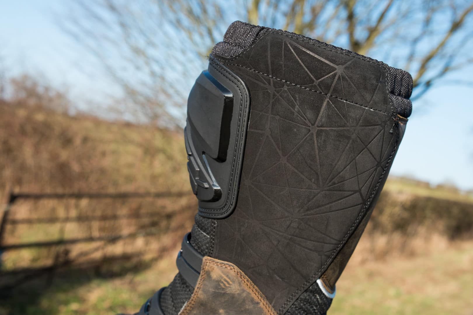 Test des bottes TCX Drifter Waterproof, l’Adventure chic – Motard Adventure