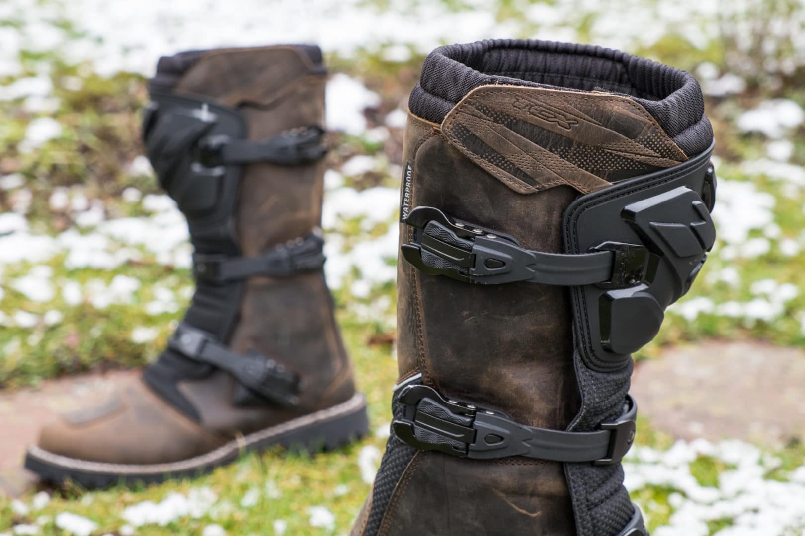 Présentation des bottes moto TCX Drifter Waterproof – Motard Adventure