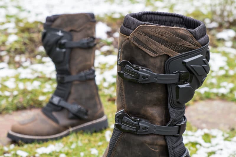Présentation des bottes moto TCX Drifter Waterproof – Motard Adventure