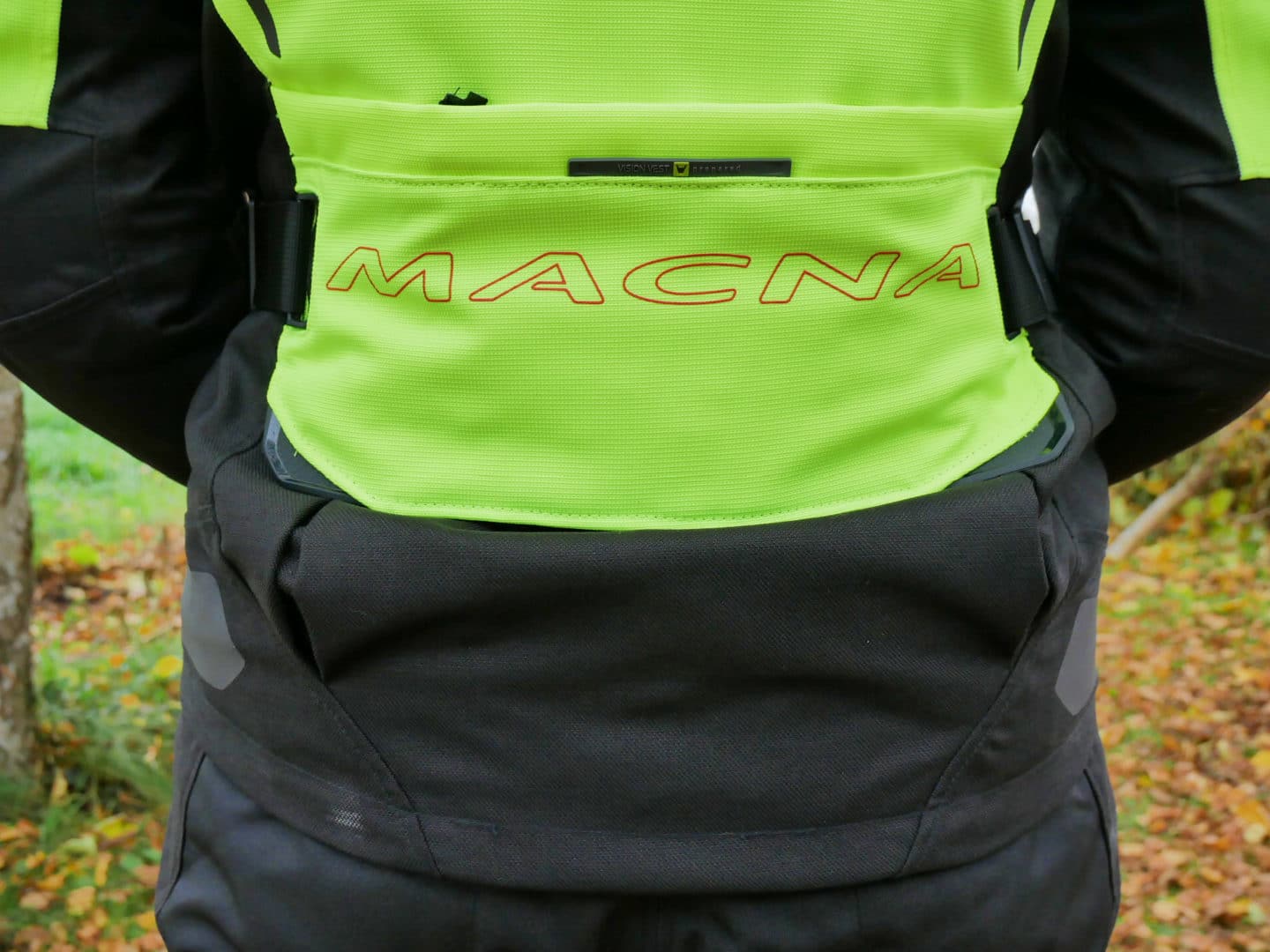 Test de la veste Macna Impact Pro Women : coquette par tous les temps ...