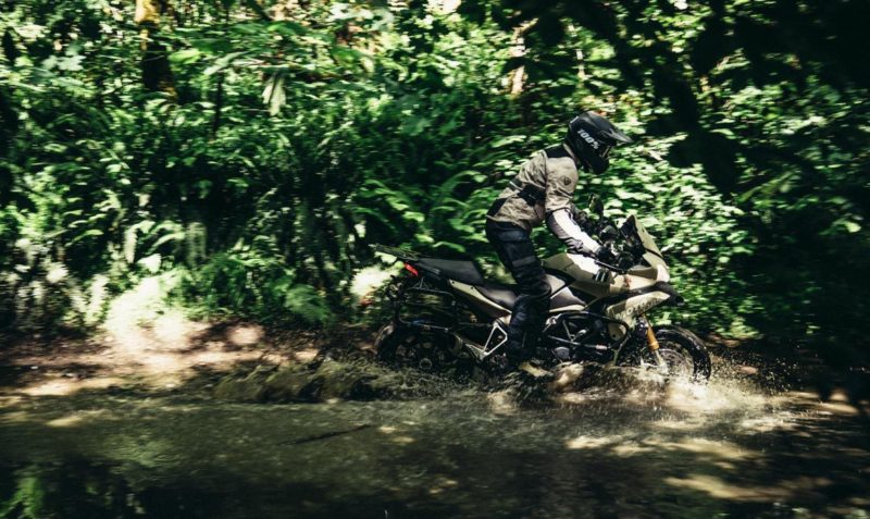 Rev’it Expedition H2O : La botte d’Aventure révolutionnaire – Motard ...