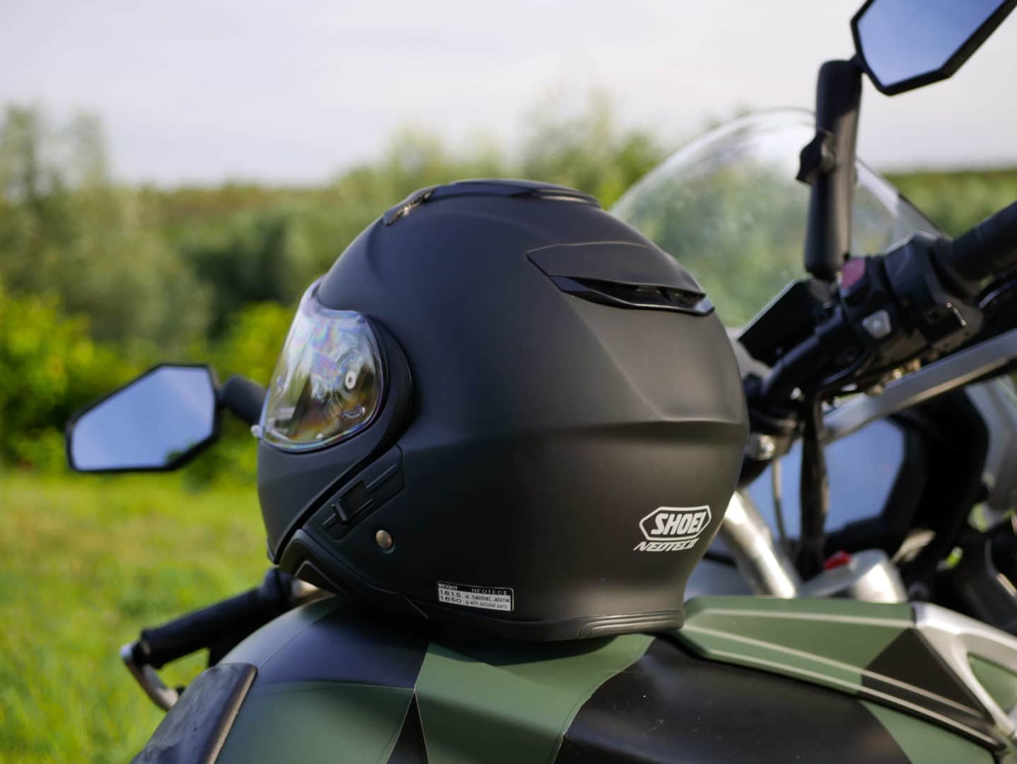 Test du casque Shoei Neotec 2 : excellent, mais pas parfait pour autant ...