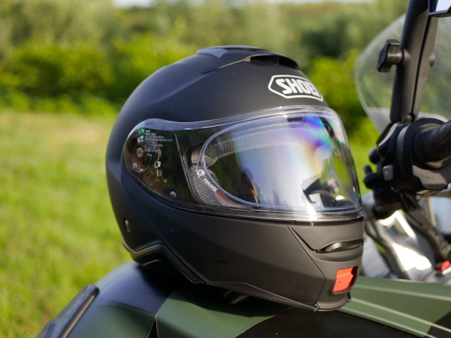 Test du casque Shoei Neotec 2 : excellent, mais pas parfait pour autant ...
