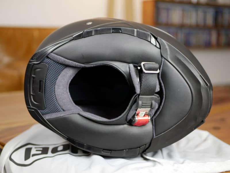 Test du casque Shoei Neotec 2 : excellent, mais pas parfait pour autant ...