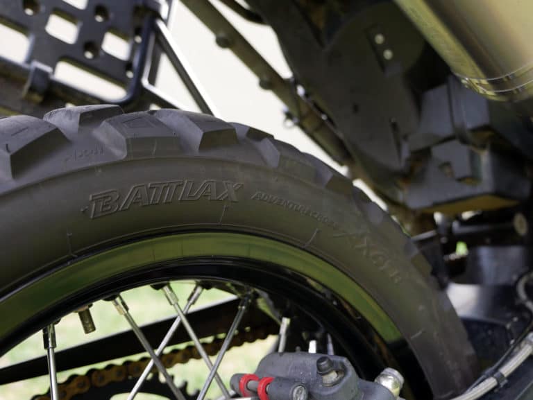 Test des pneus Bridgestone AX41 : bien plus que des pneus 60% offroad ...