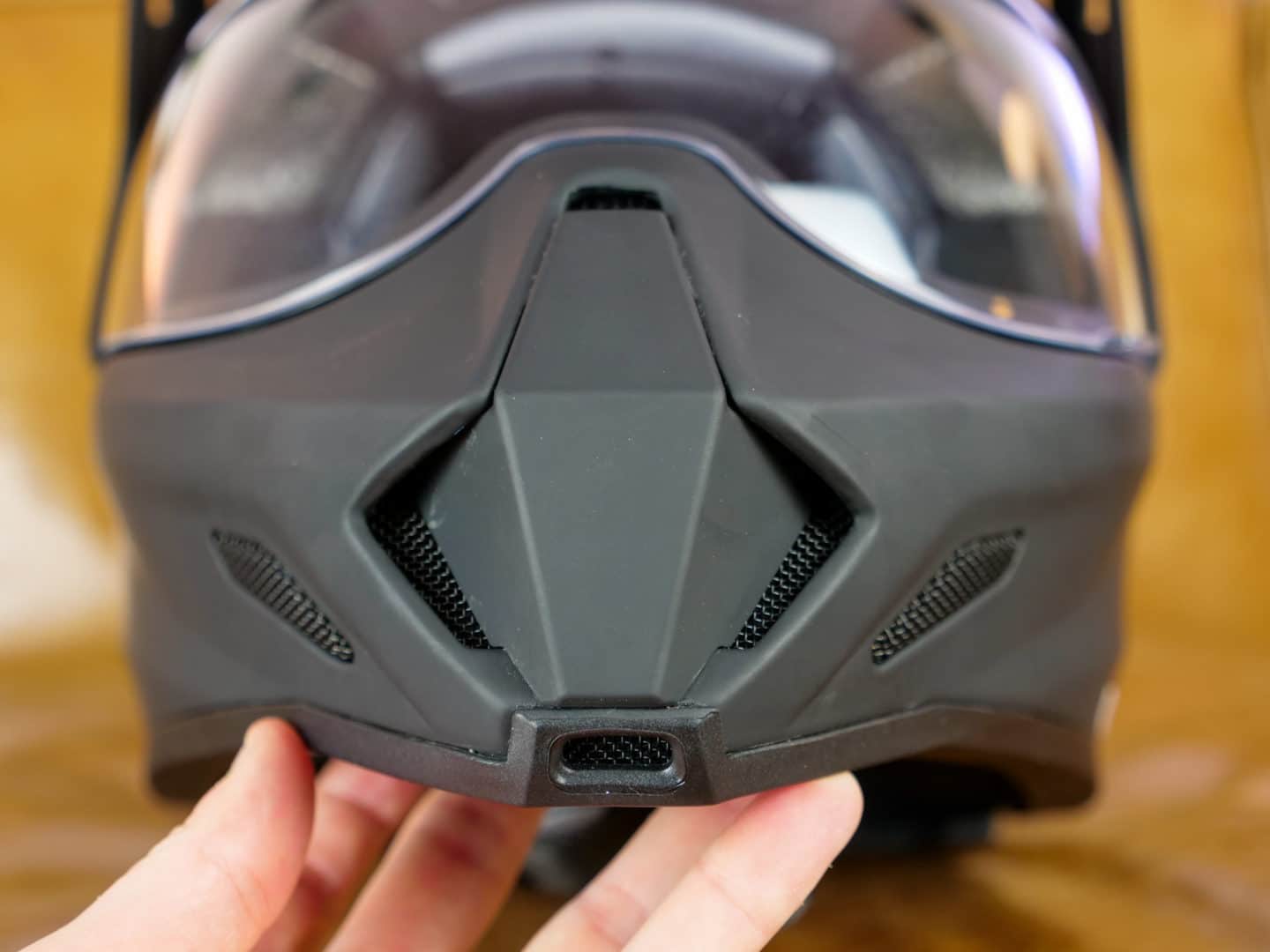 Test du casque Icon Variant Pro : le style pour les aventures estivales ...